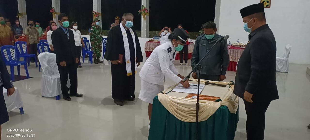 Bupati Kepulauan Talaud Lantik Kepala Desa Lalue Utara dan Kepala Desa ...